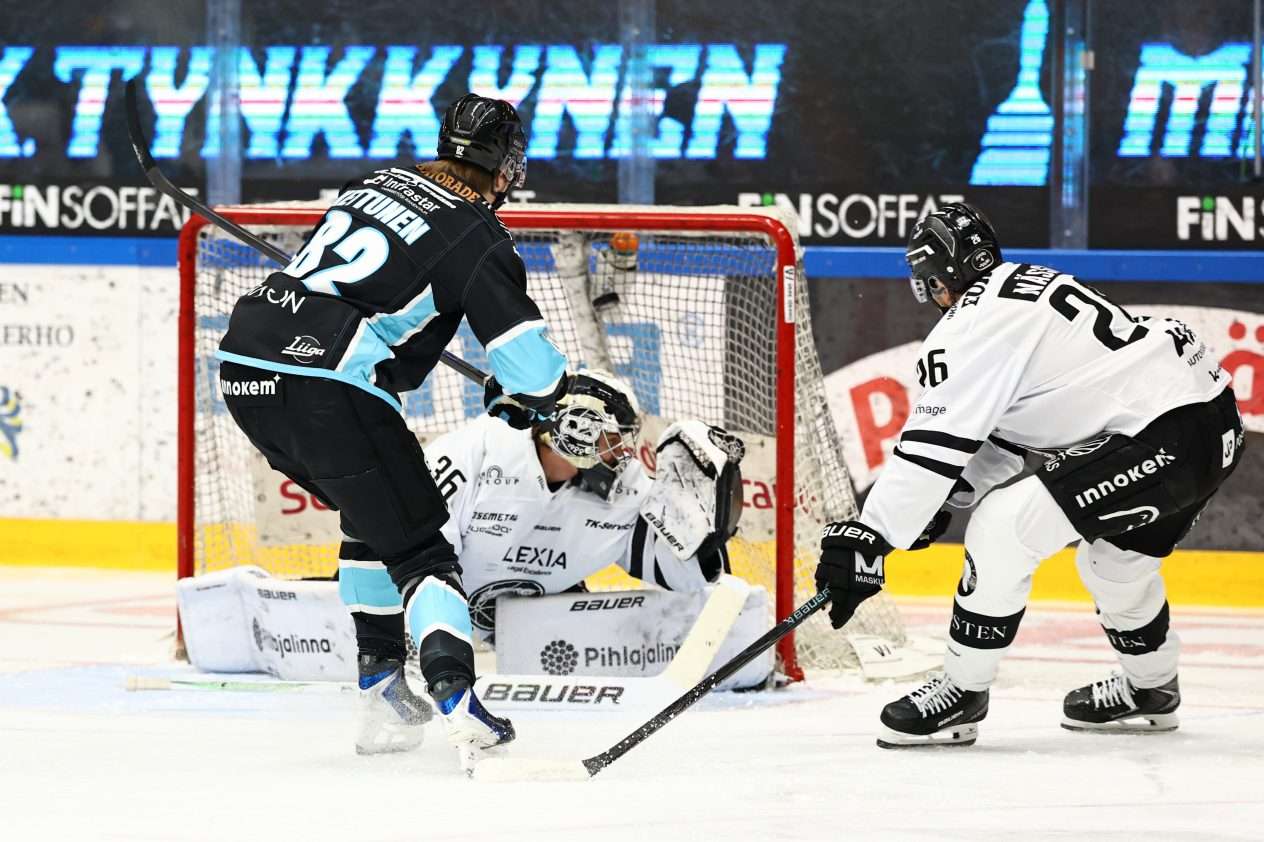 Catastrophic evening at TPS - the pipe stretches and pops - FinnHockey